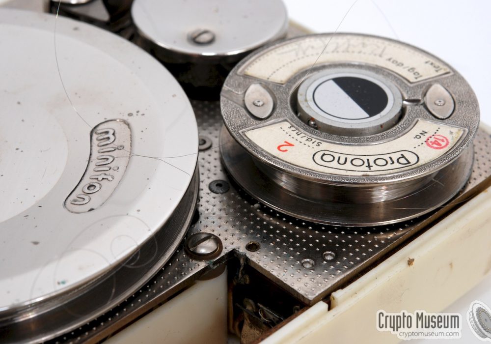 Protona Minifon Mi-51 微型钢丝录音机 (1951~1955) – Lark Club